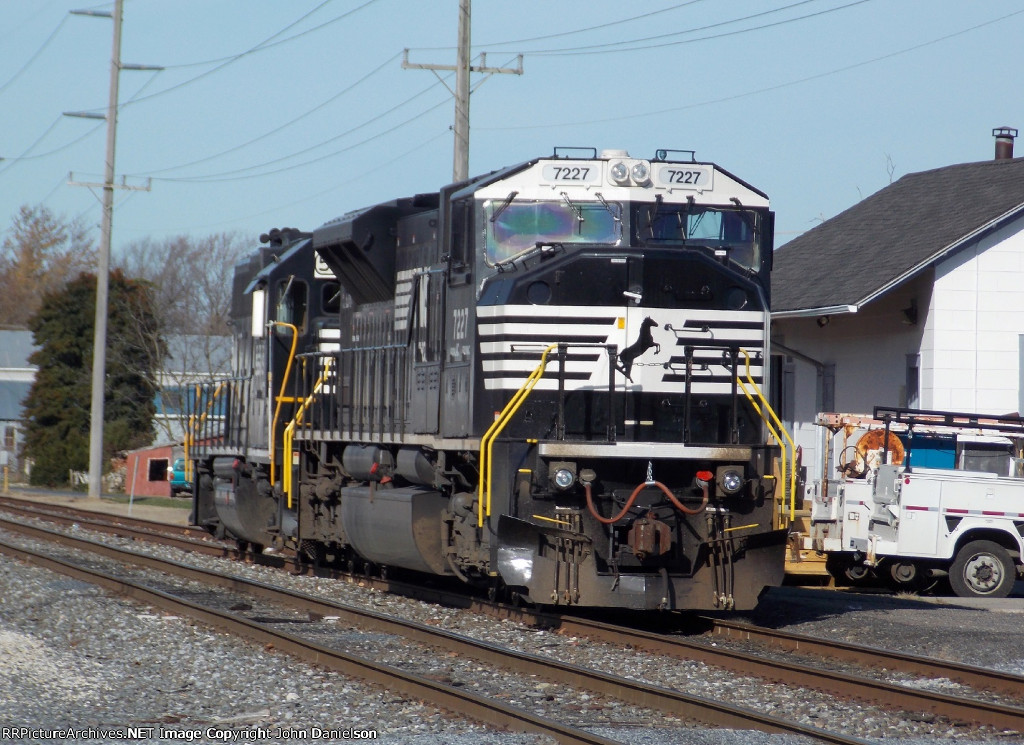 NS 7227